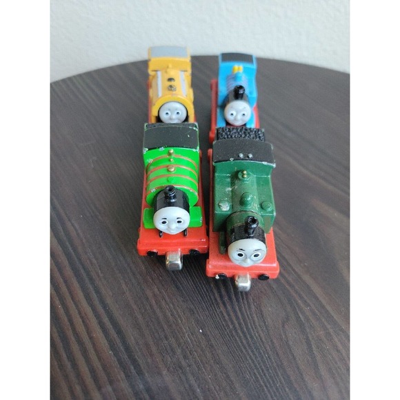 Mattel | Toys | Thomas Friends Die Cast Metal Magnetic Train Lot 4 Ben ...